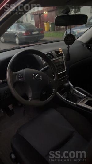 Red Lexus IS 2006 in Riga, with an engine capacity of 2.20 L and mileage of 287 thousand km for 2100 €, photo 4 on AUTOMOTO.COM.LV