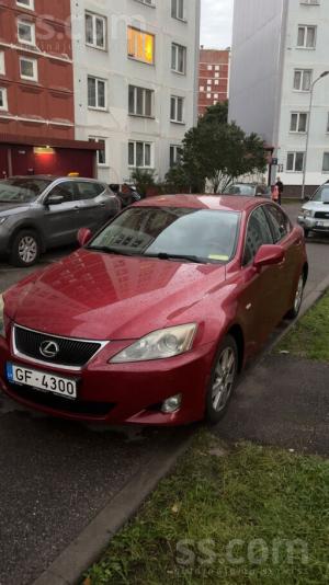 Red Lexus IS 2006 in Riga, with an engine capacity of 2.20 L and mileage of 287 thousand km for 2100 €, photo 5 on AUTOMOTO.COM.LV