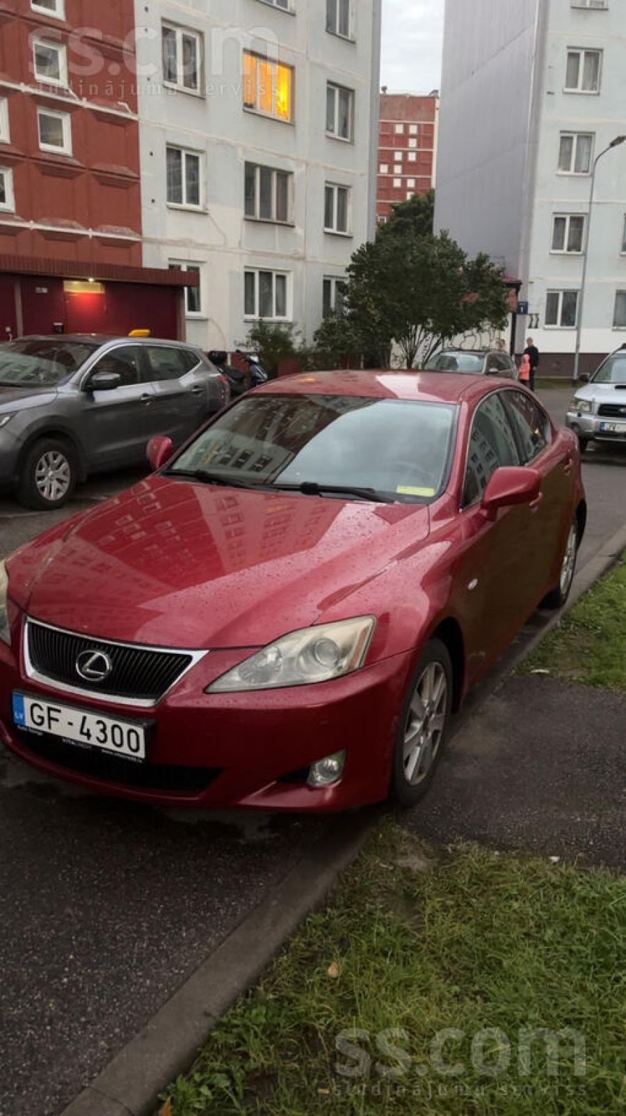 Red Lexus IS 2006 in Riga, with an engine capacity of 2.20 L and mileage of 287 thousand km for 2100 €, photo 5 on AUTOMOTO.COM.LV