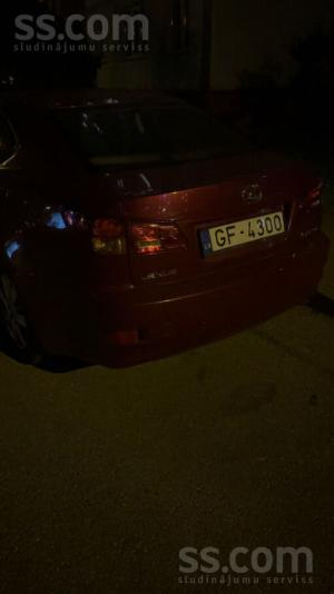 Red Lexus IS 2006 in Riga, with an engine capacity of 2.20 L and mileage of 287 thousand km for 2100 €, photo 9 on AUTOMOTO.COM.LV