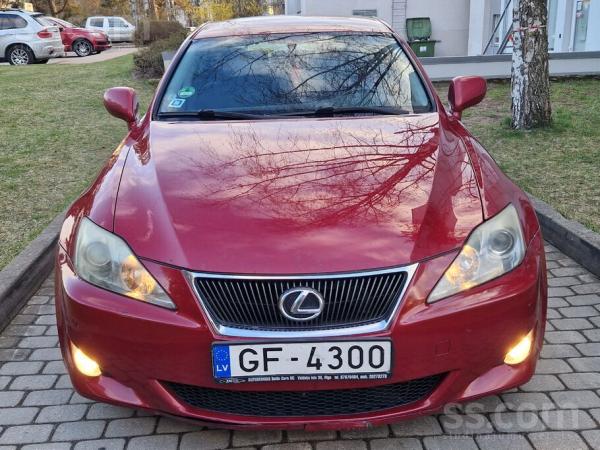 Red Lexus IS 2006 in Riga, with an engine capacity of 2.20 L and mileage of 281 thousand km for 5500 €, photo 9 on AUTOMOTO.COM.LV