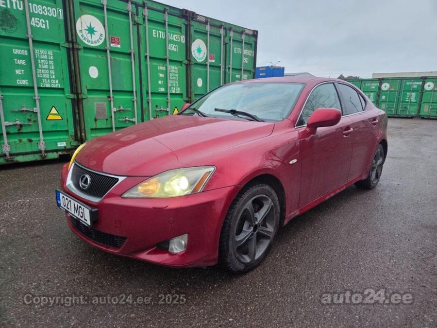 Red Lexus IS 2006 in Tallinn, with an engine capacity of 2.20 L and mileage of 225 thousand km for 3999 €, photo 2 on AUTOMOTO.COM.LV