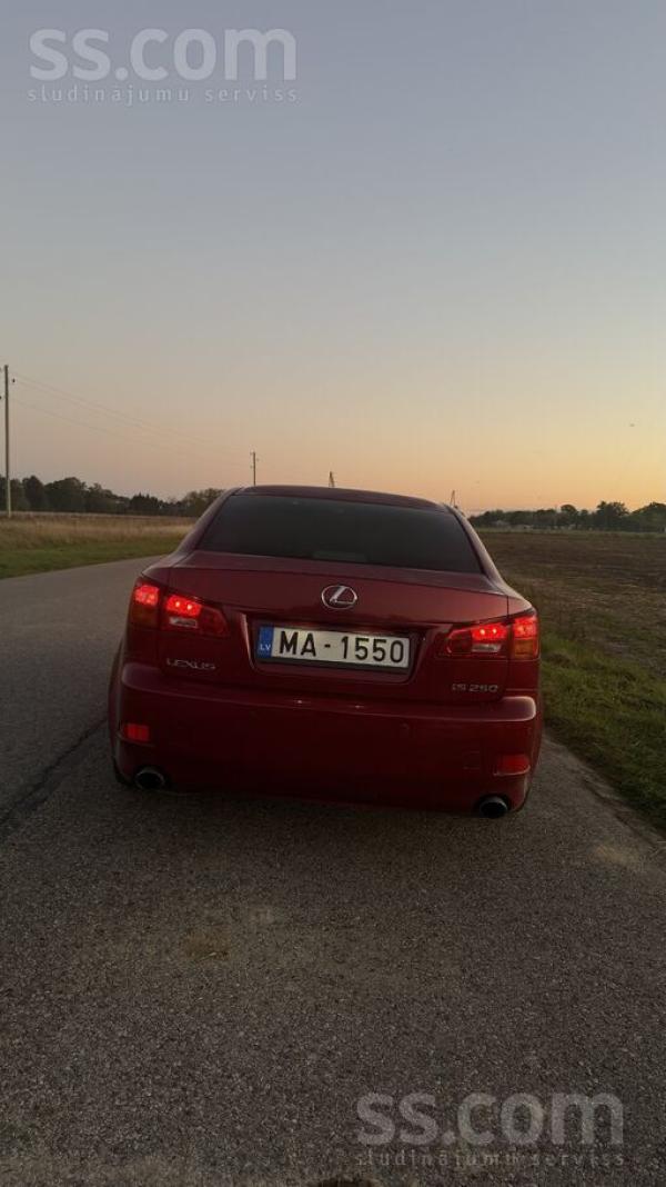 Red Lexus IS 2006 in Jelgava, with an engine capacity of 2.50 L and mileage of 334 thousand km for 4000 €, photo 5 on AUTOMOTO.COM.LV