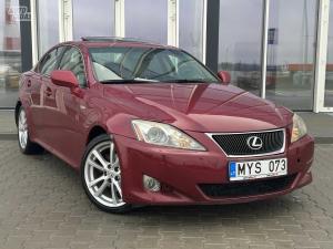 Sarkans Lexus IS 2007 Viļņa, ar dzinēja tilpumu 2.50 L un nobraukumu 108 tūkst. km par 5500 €, foto  vietnē AUTOMOTO.COM.LV
