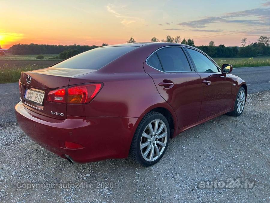 Red Lexus IS 2007 in Tallinn, with an engine capacity of 2.50 L and mileage of 277 thousand km for 3300 €, photo 3 on AUTOMOTO.COM.LV