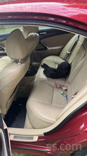 Red Lexus IS 2007 in Riga, with an engine capacity of 2.50 L and mileage of 160 thousand km for 6500 €, photo 7 on AUTOMOTO.COM.LV