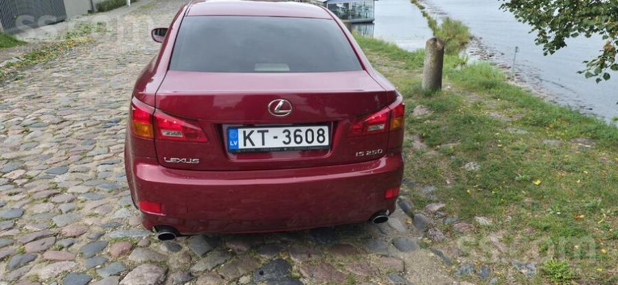 Red Lexus IS 2007 in Riga, with an engine capacity of 2.50 L and mileage of 201 thousand km for 5000 €, photo 4 on AUTOMOTO.COM.LV