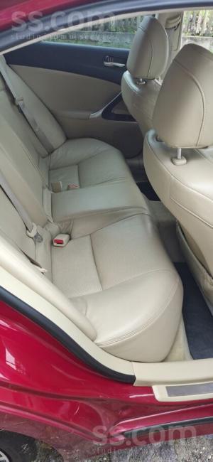 Red Lexus IS 2007 in Riga, with an engine capacity of 2.50 L and mileage of 201 thousand km for 5000 €, photo 8 on AUTOMOTO.COM.LV