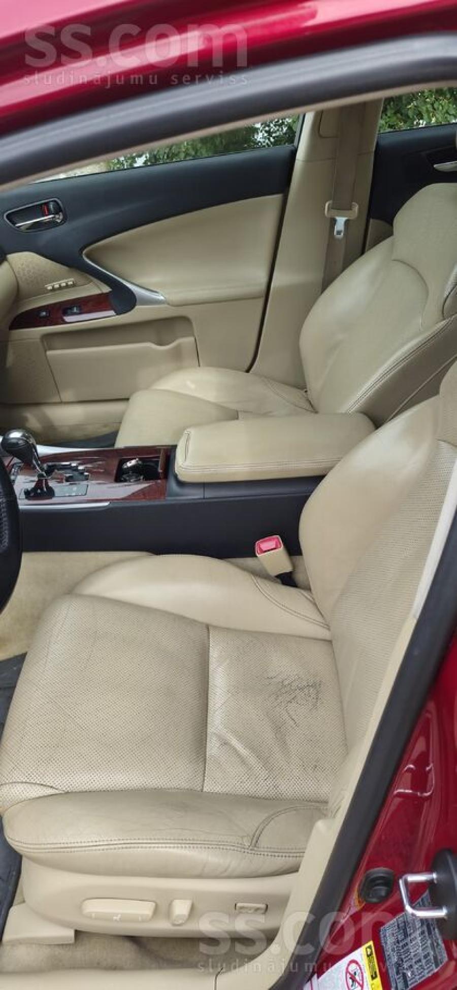 Red Lexus IS 2007 in Riga, with an engine capacity of 2.50 L and mileage of 201 thousand km for 5000 €, photo 10 on AUTOMOTO.COM.LV