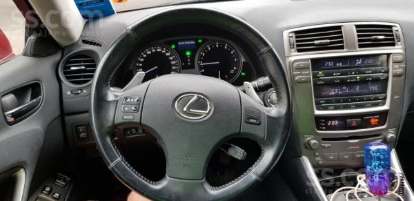 Red Lexus IS 2008 in Riga, with an engine capacity of 2.50 L and mileage of 236 thousand km for 4300 €, photo 5 on AUTOMOTO.COM.LV