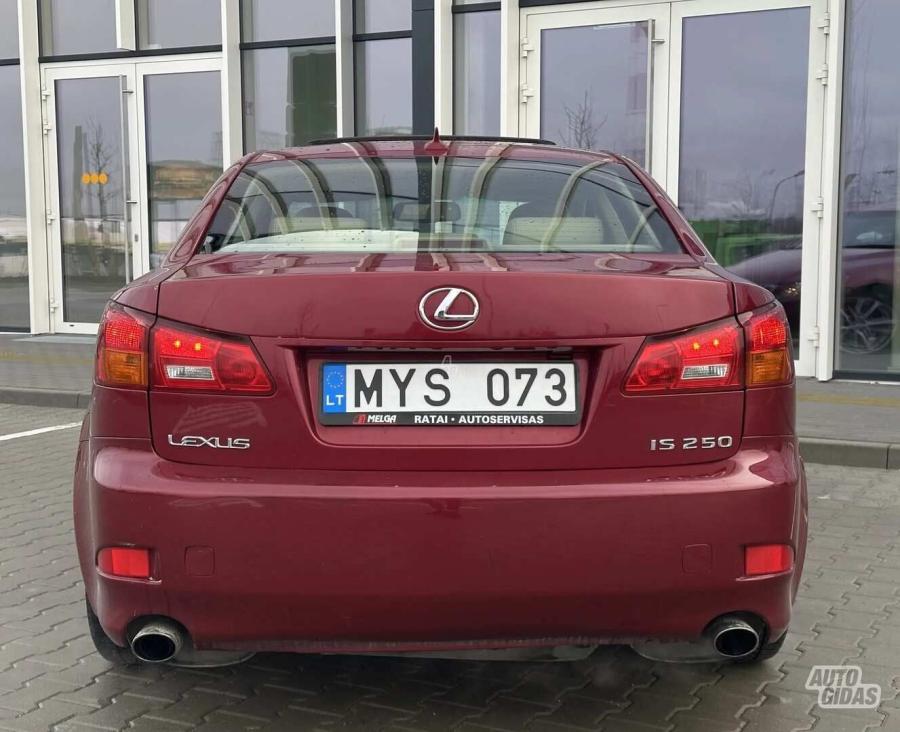 Sarkans Lexus IS 2010 Viļņa, ar dzinēja tilpumu 2.50 L un nobraukumu 108 tūkst. km par 3500 €, foto 5 vietnē AUTOMOTO.COM.LV
