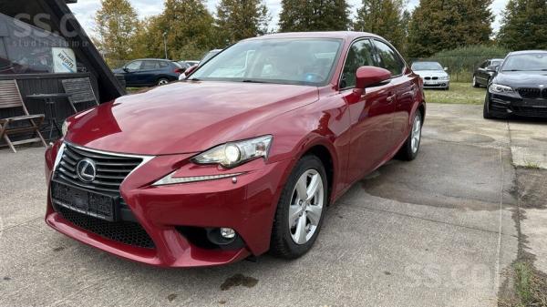 Red Lexus IS 2015 in Liepaja, with an engine capacity of 2.50 L and mileage of 157 thousand km for 13999 €, photo 1 on AUTOMOTO.COM.LV