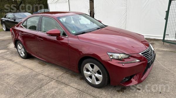 Red Lexus IS 2015 in Liepaja, with an engine capacity of 2.50 L and mileage of 157 thousand km for 13999 €, photo 4 on AUTOMOTO.COM.LV