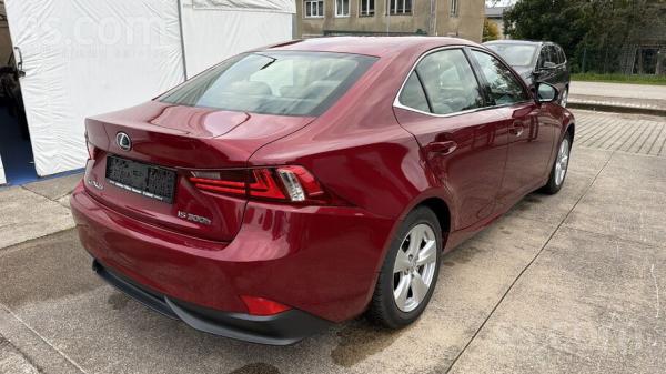 Red Lexus IS 2015 in Liepaja, with an engine capacity of 2.50 L and mileage of 157 thousand km for 13999 €, photo 6 on AUTOMOTO.COM.LV