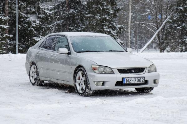 Lexus IS 1999 Rīga, ar dzinēja tilpumu 3.00 L un nobraukumu 256 tūkst. km par 4250 €, foto 1 vietnē AUTOMOTO.COM.LV