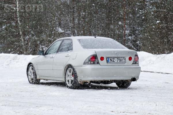 Lexus IS 1999 Rīga, ar dzinēja tilpumu 3.00 L un nobraukumu 256 tūkst. km par 4250 €, foto 2 vietnē AUTOMOTO.COM.LV