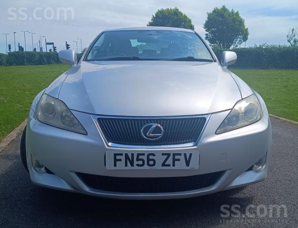 Lexus IS 2006 in Ogre, with an engine capacity of 2.20 L and mileage of 178 thousand km for 1500 €, photo 2 on AUTOMOTO.COM.LV