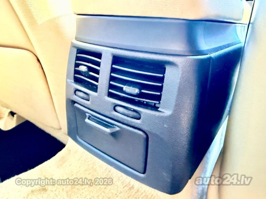Lexus IS 2006 Tallina, ar dzinēja tilpumu 2.20 L un nobraukumu 225 tūkst. km par 3999 €, foto 19 vietnē AUTOMOTO.COM.LV