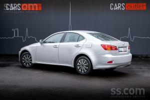 Lexus IS 2006 in Riga, with an engine capacity of 2.20 L and mileage of 355 thousand km for 4490 €, photo 7 on AUTOMOTO.COM.LV