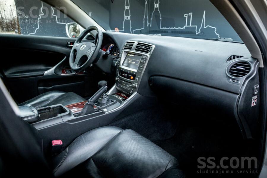 Lexus IS 2006 in Riga, with an engine capacity of 2.20 L and mileage of 355 thousand km for 4490 €, photo 11 on AUTOMOTO.COM.LV