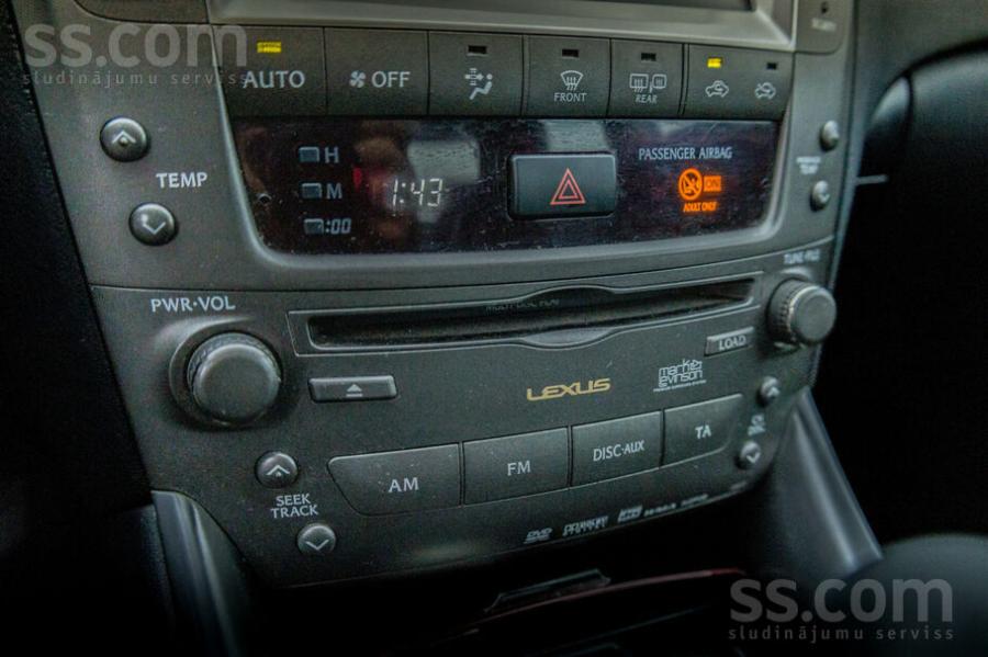 Lexus IS 2006 in Riga, with an engine capacity of 2.20 L and mileage of 355 thousand km for 4490 €, photo 19 on AUTOMOTO.COM.LV