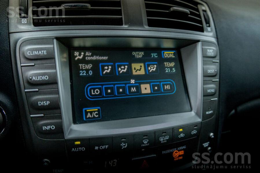 Lexus IS 2006 in Riga, with an engine capacity of 2.20 L and mileage of 355 thousand km for 4490 €, photo 20 on AUTOMOTO.COM.LV