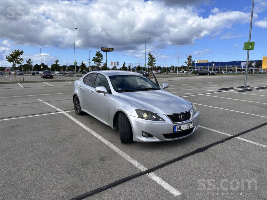 Lexus IS 2006 in Riga, with an engine capacity of 2.50 L and mileage of 142 thousand km for 4500 €, photo 1 on AUTOMOTO.COM.LV