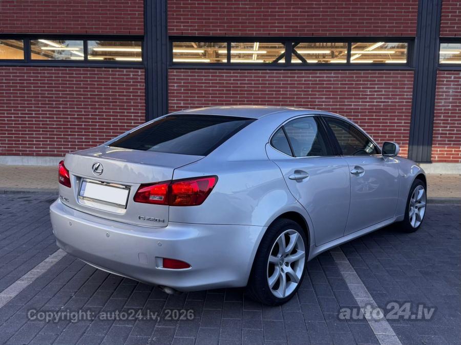Lexus IS 2006 Tallina, ar dzinēja tilpumu 2.20 L un nobraukumu 277 tūkst. km par 4500 €, foto 4 vietnē AUTOMOTO.COM.LV