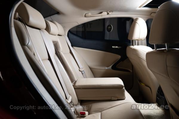Lexus IS 2007 Tallina, ar dzinēja tilpumu 2.50 L un nobraukumu 217 tūkst. km par 6600 €, foto 11 vietnē AUTOMOTO.COM.LV