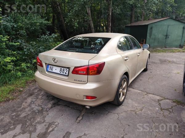 Lexus IS 2007 Rīga, ar dzinēja tilpumu 2.20 L un nobraukumu 445 tūkst. km par 2400 €, foto 5 vietnē AUTOMOTO.COM.LV