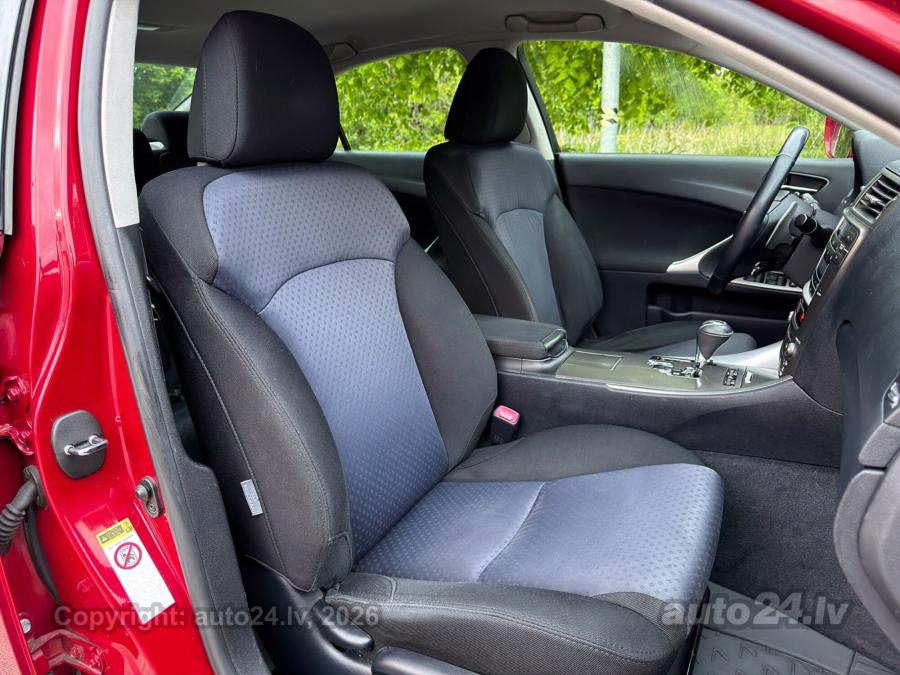Lexus IS 2007 in Tallinn, with an engine capacity of 2.50 L and mileage of 206 thousand km for 5395 €, photo 16 on AUTOMOTO.COM.LV