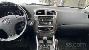 Lexus IS 2007 in Dobele, with an engine capacity of 2.20 L and mileage of 392 thousand km for 2500 €, photo 6 on AUTOMOTO.COM.LV