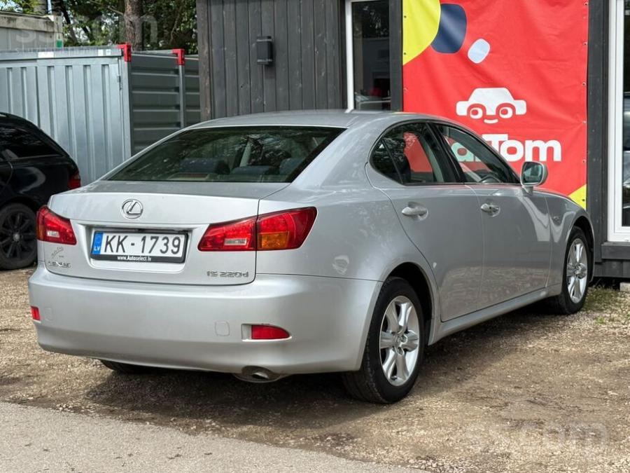 Lexus IS 2007 in Riga, with an engine capacity of 2.20 L and mileage of 318 thousand km for 2400 €, photo 5 on AUTOMOTO.COM.LV