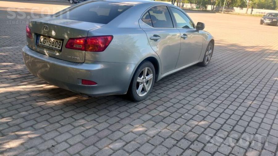 Lexus IS 2007 Rīga, ar dzinēja tilpumu 2.20 L un nobraukumu 378 tūkst. km par 2850 €, foto 5 vietnē AUTOMOTO.COM.LV