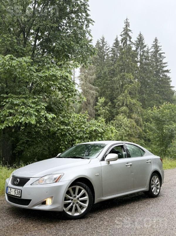 Lexus IS 2008 in Cesis, with an engine capacity of 2.20 L and mileage of 393 thousand km for 3300 €, photo 1 on AUTOMOTO.COM.LV