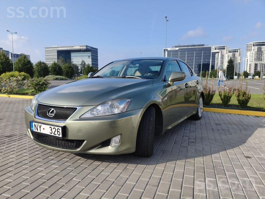 Lexus IS 2008 in Riga, with an engine capacity of 2.50 L and mileage of 280 thousand km for 5500 €, photo 3 on AUTOMOTO.COM.LV