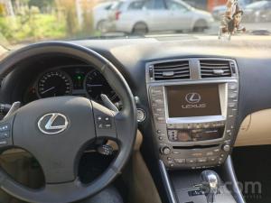 Lexus IS 2008 in Riga, with an engine capacity of 2.50 L and mileage of 280 thousand km for 5500 €, photo 13 on AUTOMOTO.COM.LV