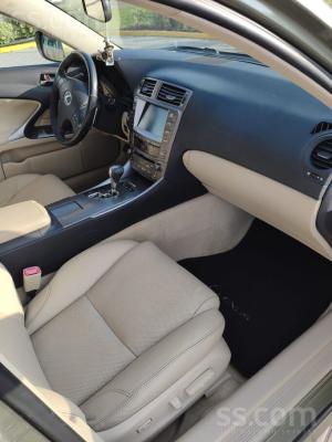 Lexus IS 2008 in Riga, with an engine capacity of 2.50 L and mileage of 280 thousand km for 5500 €, photo 15 on AUTOMOTO.COM.LV
