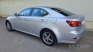 Lexus IS 2009 in Ogre, with an engine capacity of 2.20 L and mileage of 206 thousand km for 4550 €, photo 3 on AUTOMOTO.COM.LV