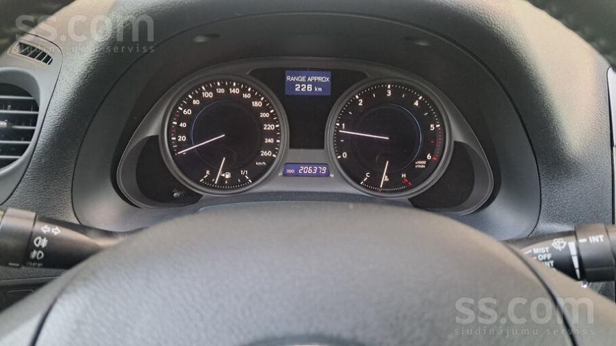 Lexus IS 2009 in Ogre, with an engine capacity of 2.20 L and mileage of 206 thousand km for 4550 €, photo 12 on AUTOMOTO.COM.LV