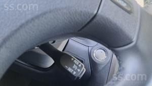 Lexus IS 2009 in Ogre, with an engine capacity of 2.20 L and mileage of 206 thousand km for 4550 €, photo 15 on AUTOMOTO.COM.LV