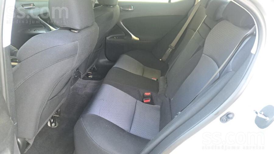 Lexus IS 2009 in Ogre, with an engine capacity of 2.20 L and mileage of 206 thousand km for 4550 €, photo 21 on AUTOMOTO.COM.LV