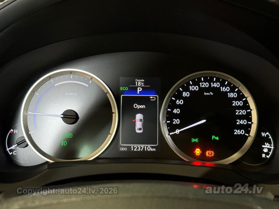 Lexus IS 2013 in Tallinn, with an engine capacity of 2.50 L and mileage of 124 thousand km for 15990 €, photo 11 on AUTOMOTO.COM.LV