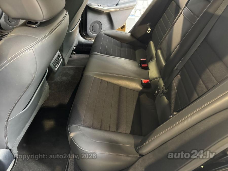 Lexus IS 2013 in Tallinn, with an engine capacity of 2.50 L and mileage of 124 thousand km for 15990 €, photo 14 on AUTOMOTO.COM.LV