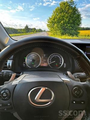 Lexus IS 2015 in Riga, with an engine capacity of 2.50 L and mileage of 125 thousand km for 16900 €, photo 7 on AUTOMOTO.COM.LV