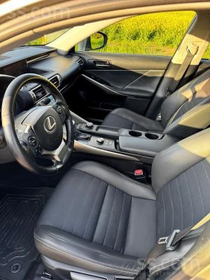 Lexus IS 2015 in Riga, with an engine capacity of 2.50 L and mileage of 125 thousand km for 16900 €, photo 8 on AUTOMOTO.COM.LV