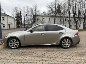 Lexus IS 2017 in Riga, with an engine capacity of 2.50 L and mileage of 268 thousand km for 13150 €, photo 8 on AUTOMOTO.COM.LV