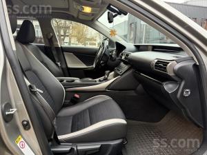 Lexus IS 2017 in Riga, with an engine capacity of 2.50 L and mileage of 268 thousand km for 13150 €, photo 9 on AUTOMOTO.COM.LV