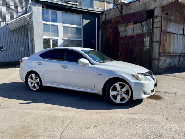 Balts Lexus IS 2006 Rīga, ar dzinēja tilpumu 2.20 L un nobraukumu 324 tūkst. km par 3550 €, foto 5 vietnē AUTOMOTO.COM.LV