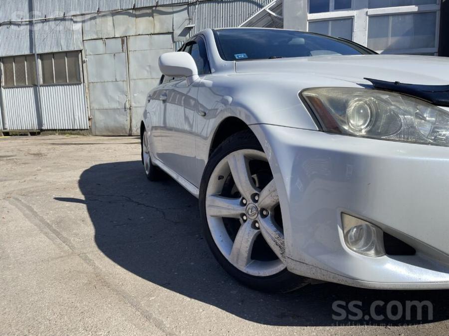 Balts Lexus IS 2006 Rīga, ar dzinēja tilpumu 2.20 L un nobraukumu 324 tūkst. km par 3550 €, foto 8 vietnē AUTOMOTO.COM.LV